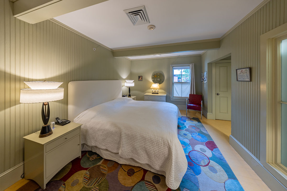Boutique Hotel Rooms in North Adams | The Porches Inn